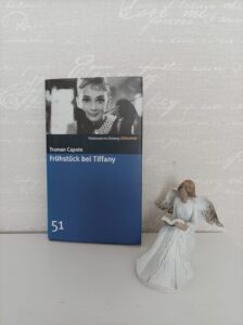 Rezension: „Frühstück bei Tiffany“ von Truman Capote – Buchspinat